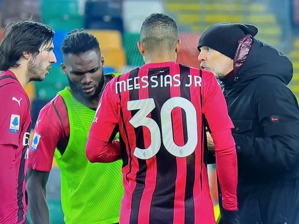 Junior Messias accidentally renamed on Milan shirt - Football Italia