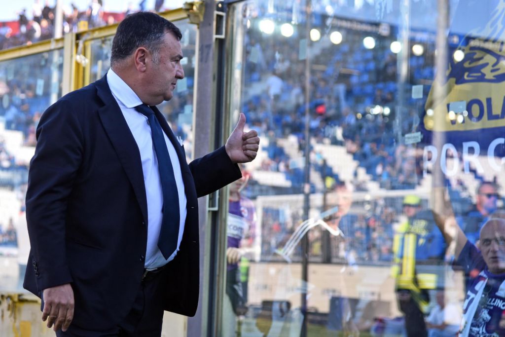 Fiorentina: 'Barone's vital functions supported by artificial ...