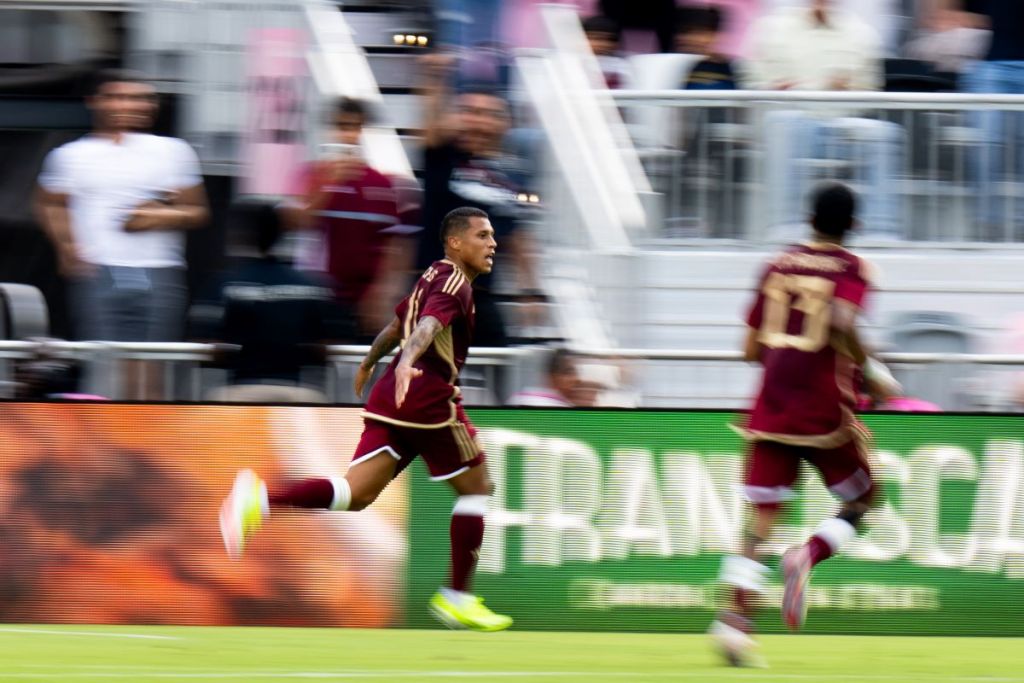 Venezuela 1-2 Italy: Retegui and Donnarumma shine, Spalletti changes ...