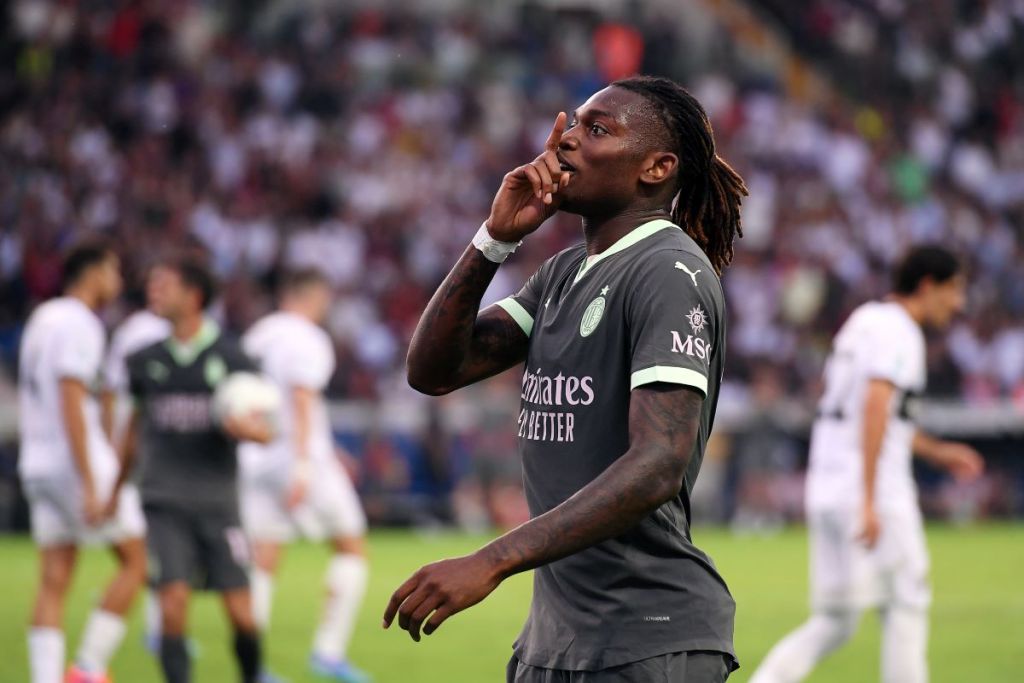 Rafael Leao breaks silence after shushing Milan fan against Parma