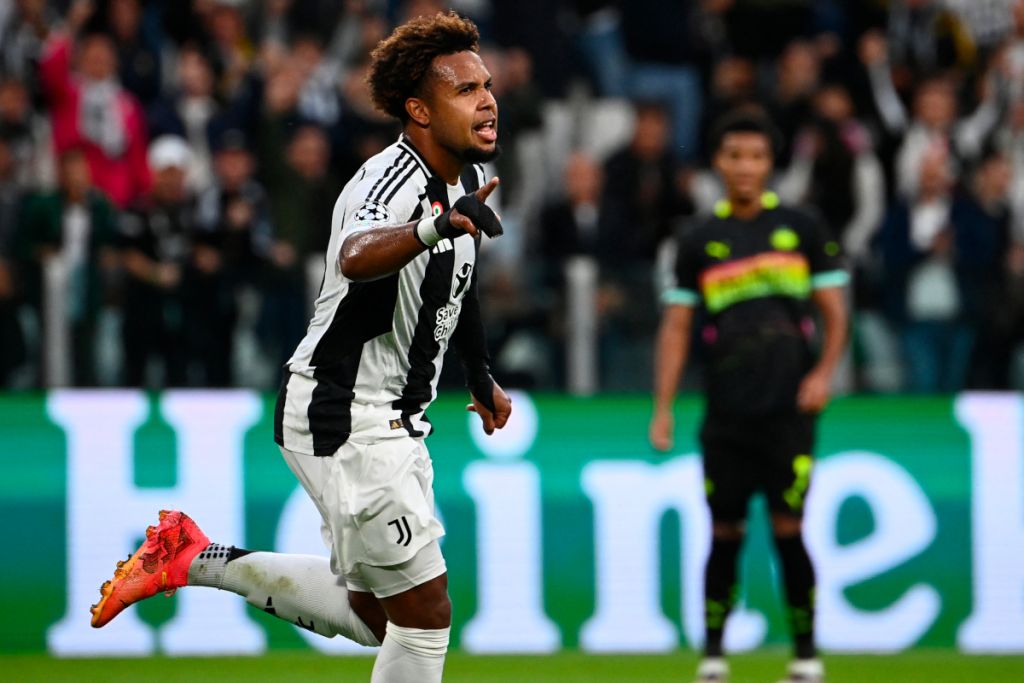 Video: McKennie back in Juventus training for Champions League with ...