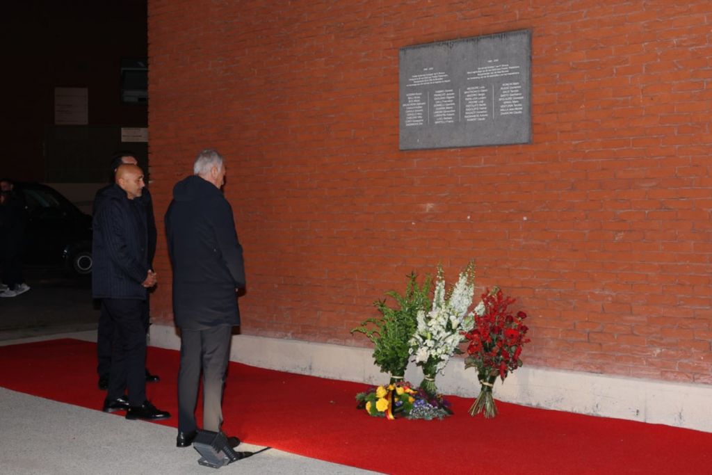 Italy squad lays flowers at site of 1985 Heysel tragedy ahead of ...