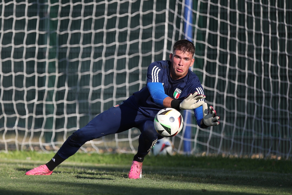 Official: PSG sign Italy U19 goalkeeper Renato Marin on free transfer ...