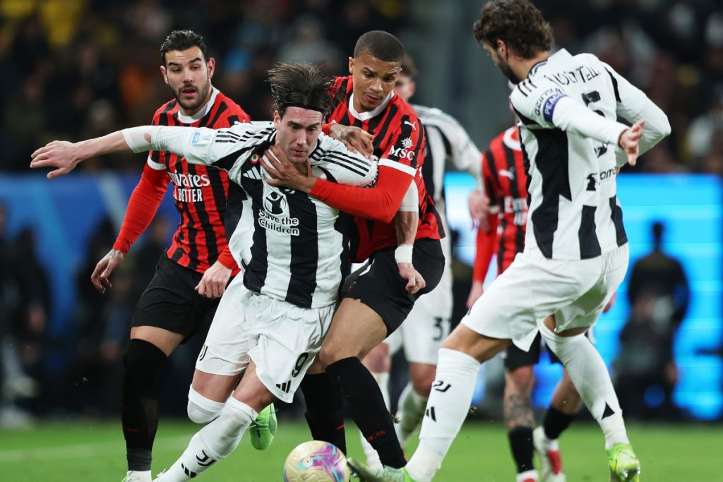 Vlahovic agent set to meet Juventus amid AC Milan rumours