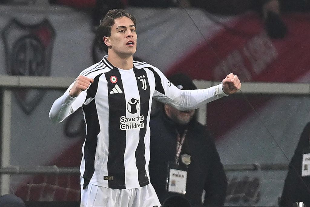 Injured Yildiz subbed off during Juventus-Milan
