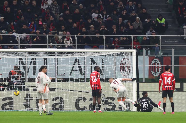 AC Milan confession on Gimenez-Dovbyk swap, Musah and Akanji doubts