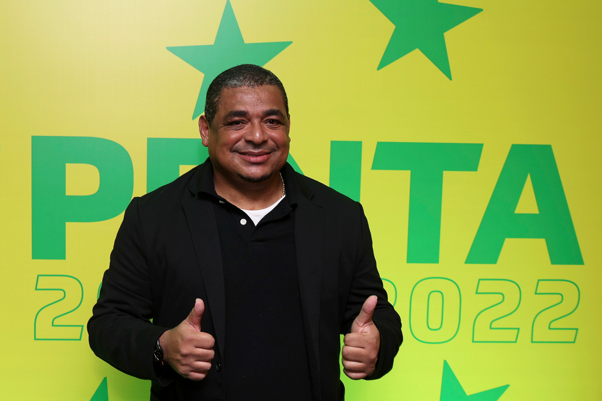 Ronaldo revelation Inter teammate Vampeta 'drank whole wine cellar in 2 ...