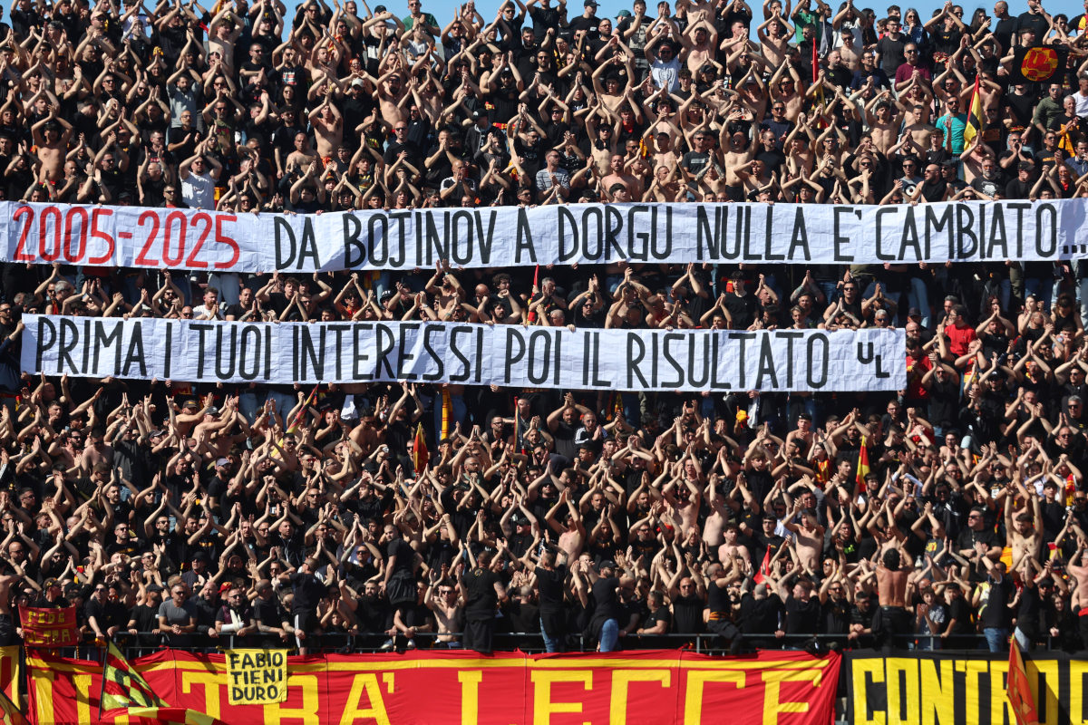 Lecce tension sky high as Giampaolo walks out and fans insult players ...