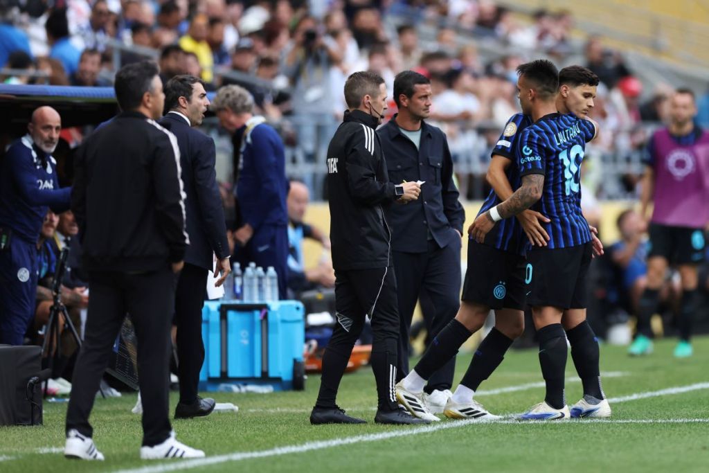 Dumfries and Acuña separated in heated Inter vs River Plate brawl: what ...