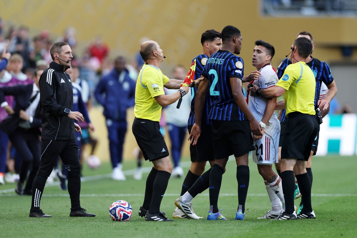 Dumfries and Acuña separated in heated Inter vs River Plate brawl: what ...