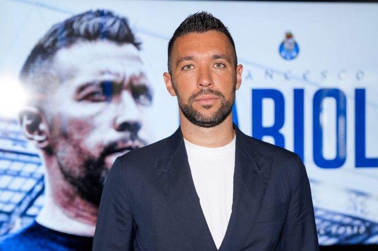 Official: Porto appoint Farioli as new head coach until 2027