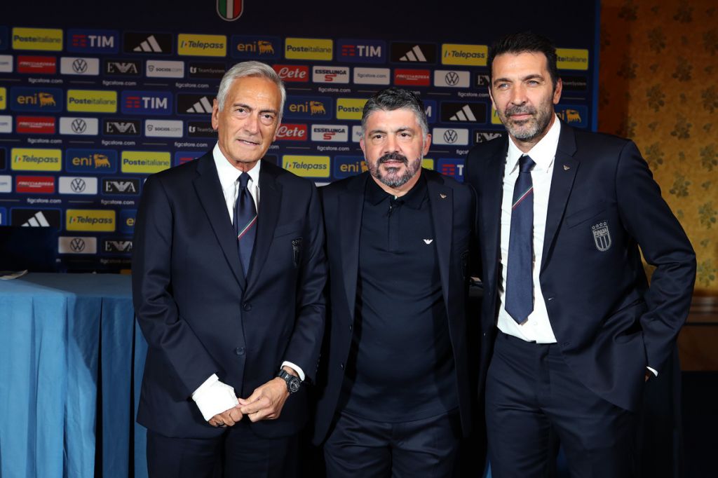 Buffon apoya a los jugadores italianos que pasan a la Premier League ...