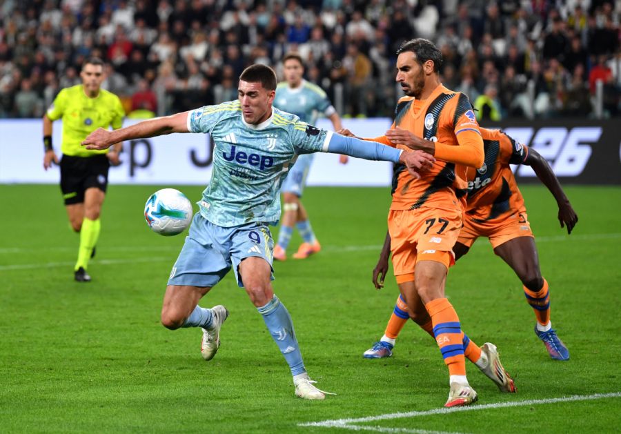 Bayern Munich inquire about Vlahovic amid Chelsea and Man Utd interest ...