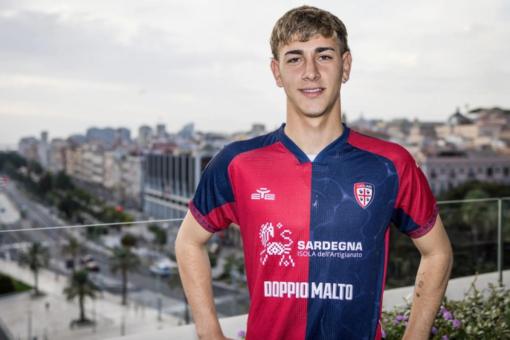 Official: Cagliari buy Belotti, Ze Pedro and 20-year-old Uruguay talent ...