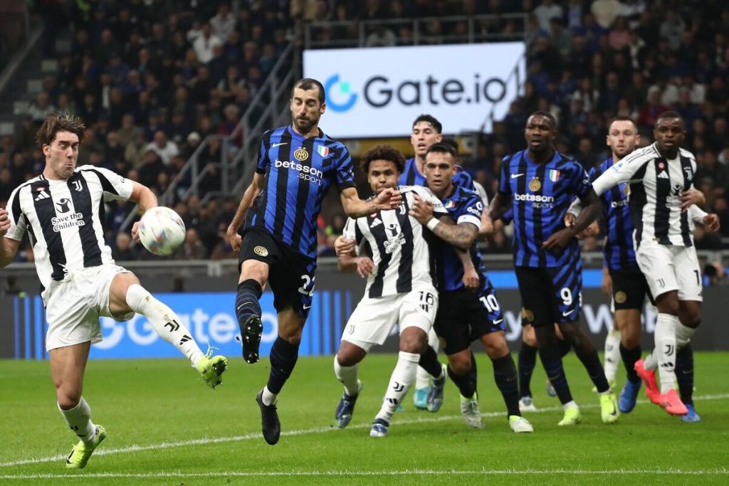 Dusan Vlahovic benched at Juventus? Pundits split on exit