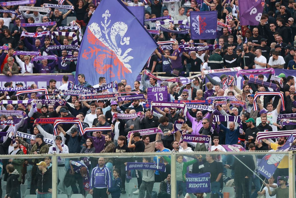 Report Roma and Fiorentina fans banned from away games for full 2025-26 ...