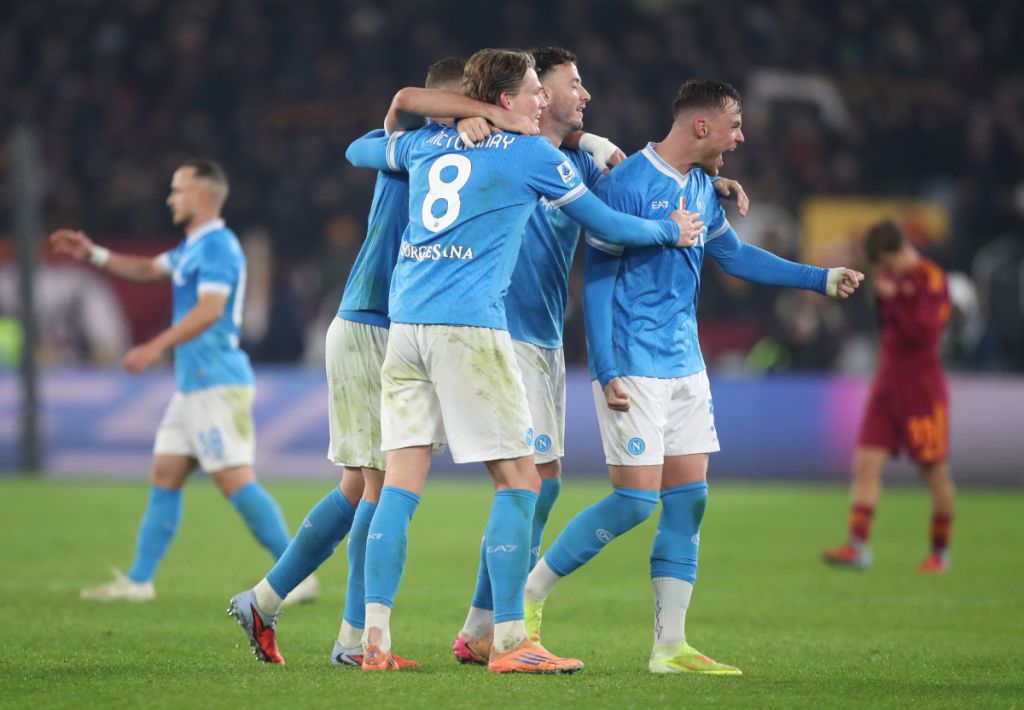 Ex-Napoli striker warns Chelsea as McTominay 'among the top 3 ...