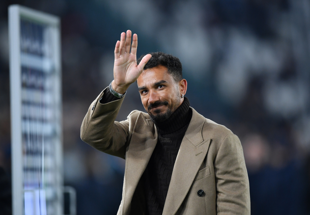 Danilo confession : 'Juventus is my home and I wouldn't think twice' if called to new role